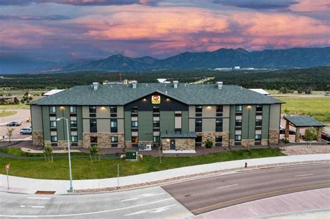 Hotels In Colorado Springs Best Places To Stay In Colorado Springs