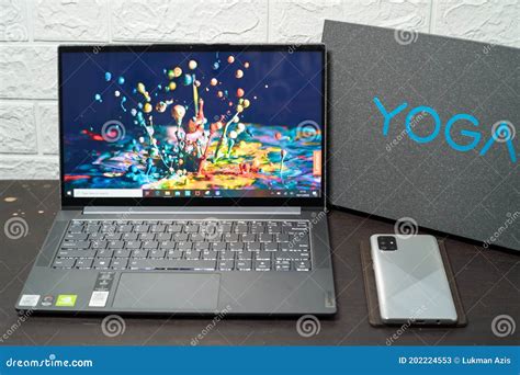 Lenovo Yoga Slim 7i Fabric Cover Editorial Stock Photo Image Of Computer Inch 202224553