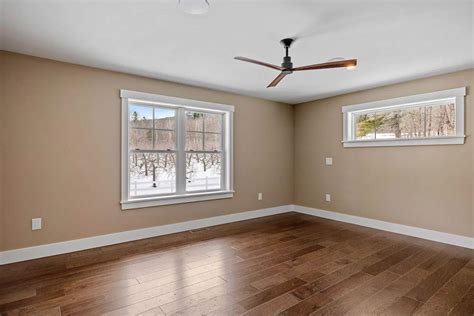 Satin Vs Semi Gloss Polyurethane Best Shine For You Toolsgearlab