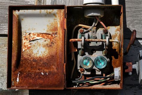 What Are Common Fuse Box Problems With Solutions