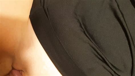 젖은 면도한 보지를 가지고 놀아 xHamster