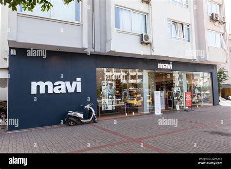 Mavi jeans logo hi-res stock photography and images - Alamy
