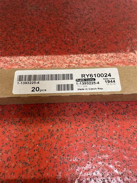RY610024 - General Purpose Relays 24VDC SPDT 8A Wash tight | Tomark ...
