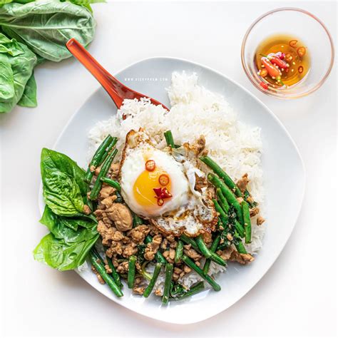 15 Minute Thai Basil Chicken Stir Fry With Rice Green Beans And Fried