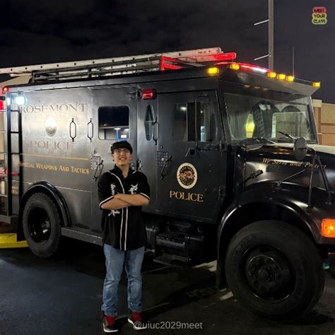 Uiuc Class Of 2029 University Of Illinois Urbana Champaign 29 Hello My Name Is Orlando