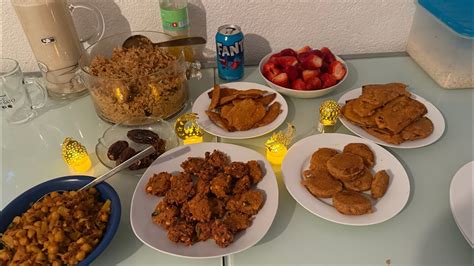 আলহামদুলিল্লাহ বাংলাদেশ থেকে নিয়ে আসা চিংড়ি দিয়ে মিষ্টি কুমড়া ভাজা সাথে বোয়াল মাছ দিয়ে