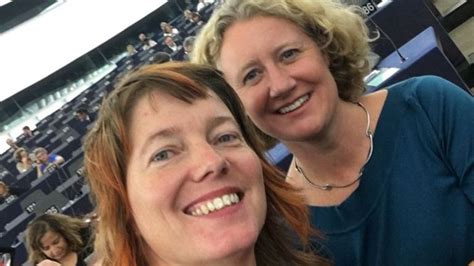 Felvonulnak A Leszbikusok Budapesten