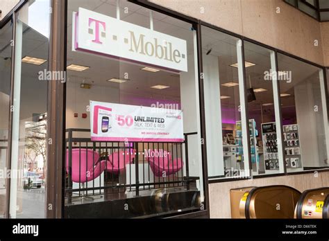 T Mobile Retail Store Stock Photo Alamy