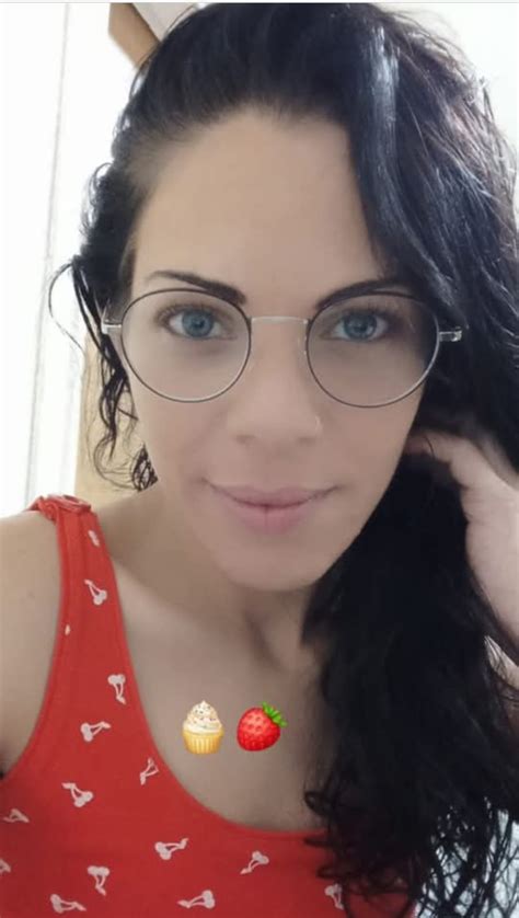 אדוה את כל האהבה שלך דחפתי לתוך צנצנת ריבה והדבקתי מדבקה זה שאהב אותי בטעם פסיפלורה עם