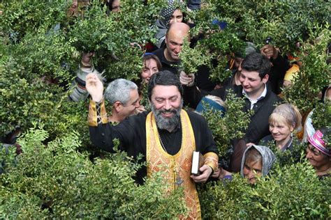საქართველოს ულამაზესი ტაძრები და თვით საქართველო ბზობას გილოცავთ ქრისტიანებო