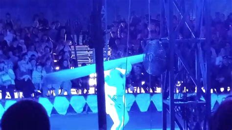 самый сильный мужик в мире Youtube