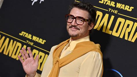 Pedro Pascal Receives Praise For Declining To Read Thirst Tweets