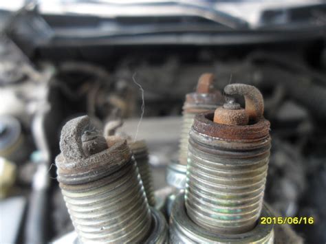 노후 마모된 스파크 플러그