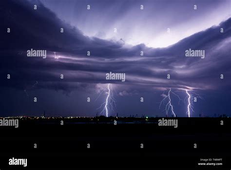 Positive Lightning Vs Negative Lightning