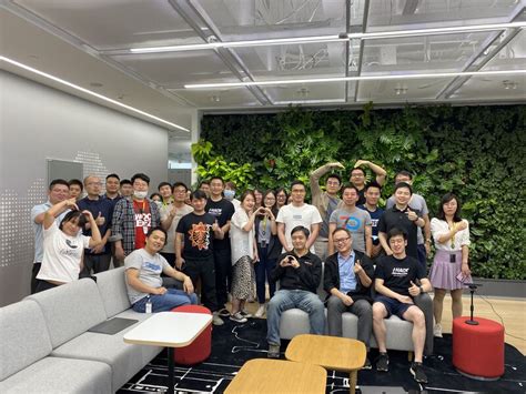 Digital China Share Ecommerce Porsche Junfeng Zhang