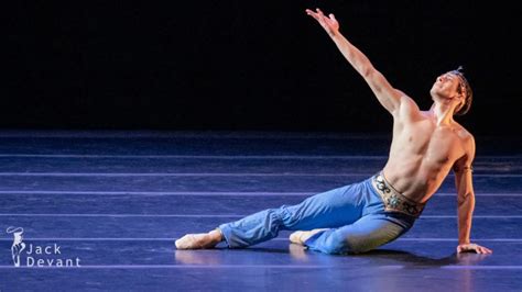 როგორ გახდა გიორგი ფოცხიშვილი ჰოლანდიის ნაციონალური ბალეტის წამყვანი მოცეკვავე და რის გამო მიიღო