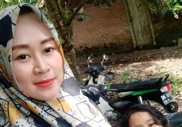 Target Menikah Secepatnya Stw Status Janda Usia Tahun Tinggal Di Cimahi Cari Jodoh Cari