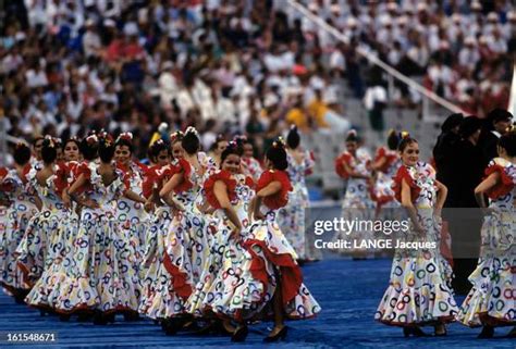 1992 Summer Olympics Opening Ceremony Photos And Premium High Res