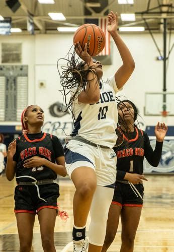1000 Point Scorer Edwin Extends Shoemakers Season Shoemaker