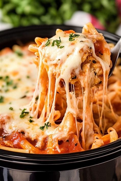 Easy Slow Cooker Chicken Parmesan Pasta Recipe