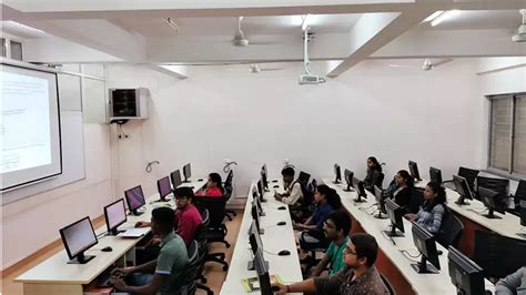 Computer Labs KLE S Nijalingappa College â KLE College Rajajinagar Bengaluru