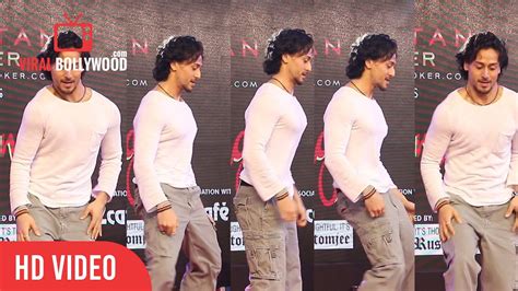 Tiger Shroff Amazing Dance At Umang Festival 2016 Flying Jatt