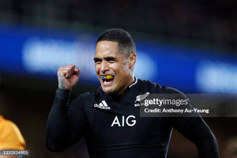 All Blacks Aaron Smith Photos And Premium High Res Pictures Getty Images