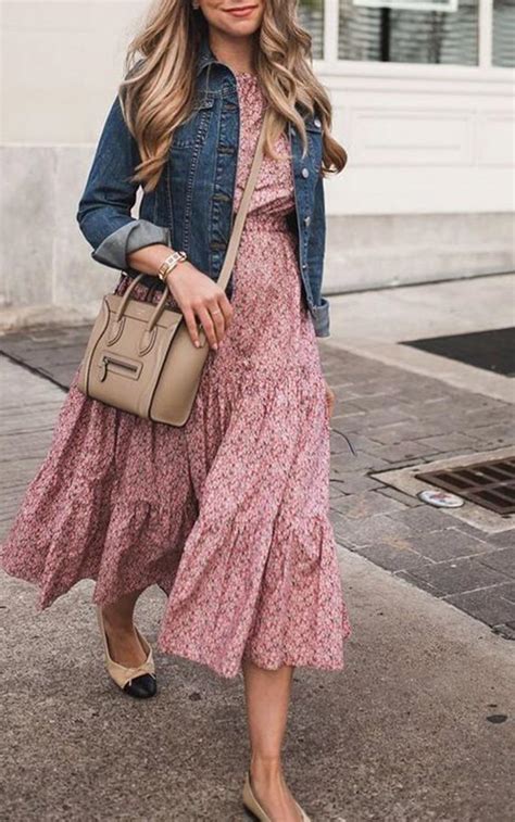 Платье с джинсовой курткой как носить фото 2021 Шкатулка красоты