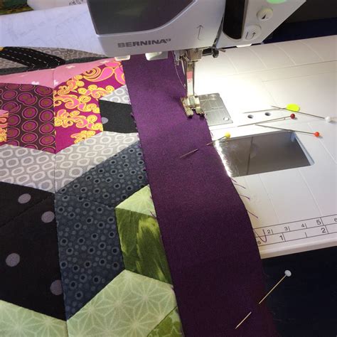 Wendy S Quilts And More How To Attach Borders To English Paper Piecing