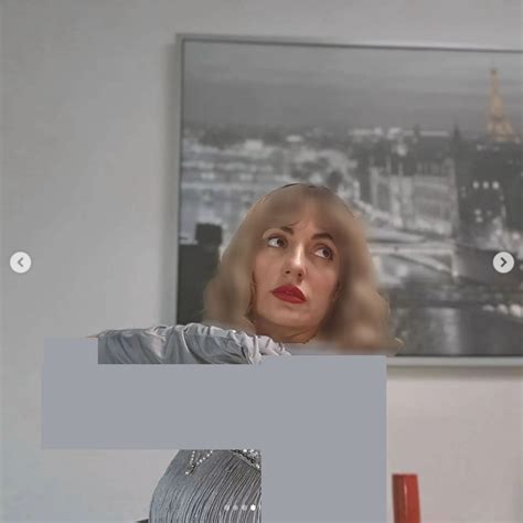 مهناز افشار مسیر گلشیفته فراهانی را رفت لباس های نیمه برهنه خانم