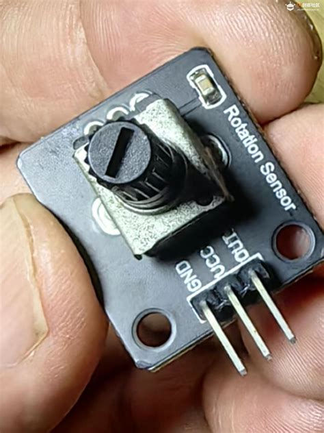 【花雕学编程】arduino动手做（232） 测试esp32s3 cam adc功能 df创客社区