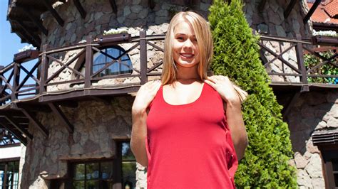 Download Wallpaper Smile Model Blonde Davina Darina Nikitina