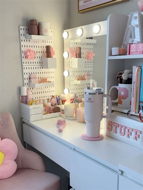 Aesthetic Vanity Decor For Your Bedroom Aesthetic Room Decor Pink