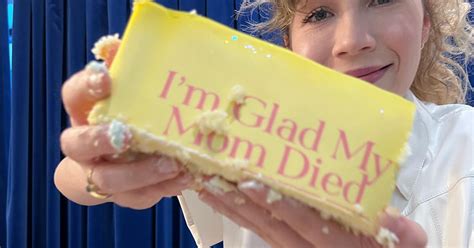 Icarly Star Jennette Mccurdy Eats Im Glad My Mom Died Cake To Mark