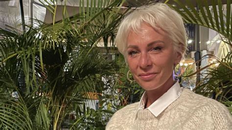 Чуйте какво сподели Нана Гладуиш