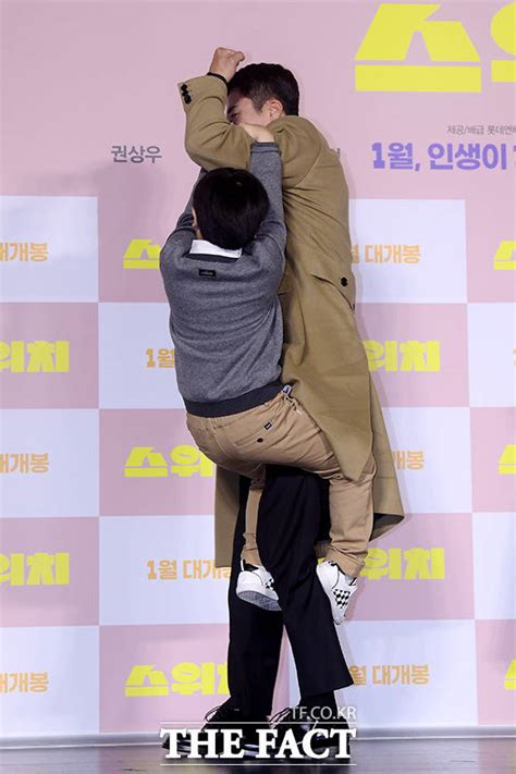 톱스타·매니저·아빠…권상우 모든 역할에 충실한 명품 배우 [tf사진관] 포토 기사 더팩트