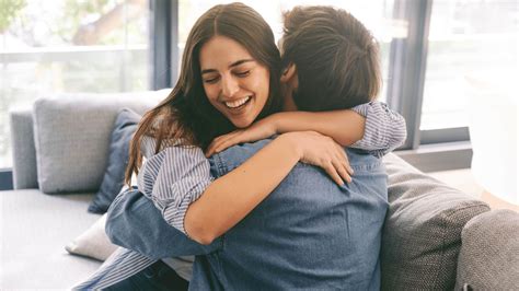 Subtle Behaviors Of People Who Are Exhausting To Be Around According To Psychology YourTango