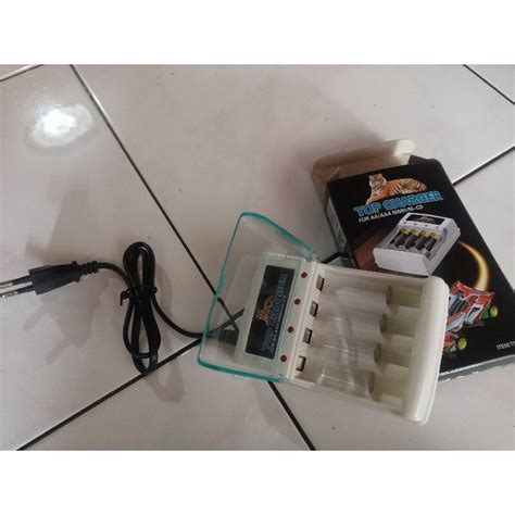 Jual Charger Baterai Usb Plug Slot For Aa Aaa Color White Merek Top Charger Shopee Indonesia