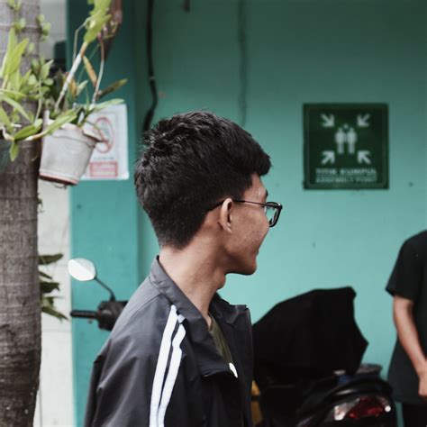 Adriano Bintang Medium