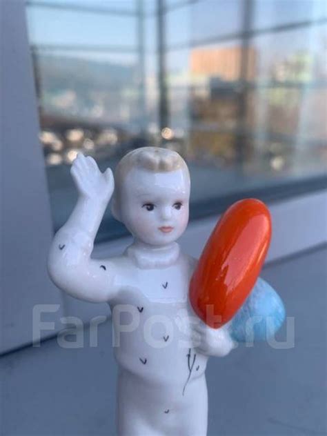 Фарфоровая Статуэтка Мальчик с шарами на парад ЛФЗ СССР б у в наличии Цена 29 990₽ во