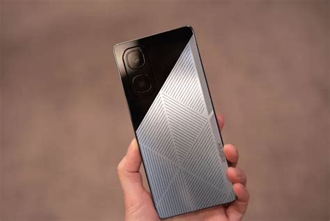 Solar Powered Infinix Phone And Charging Case Spotted At MWC Lowyat NET