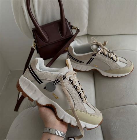 Кроссовки коллаборации Nike Air Humana X Jacquemus – заказать в Москве ...