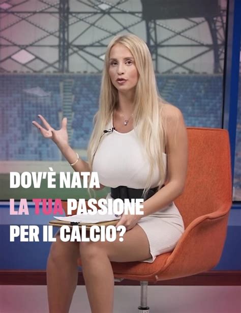 ส่องความเซ็กซี่อาร์เรกินี่นางเเบบสาวที่ผันตัวมาเป็นพิธีกรกีฬา ชมรูป