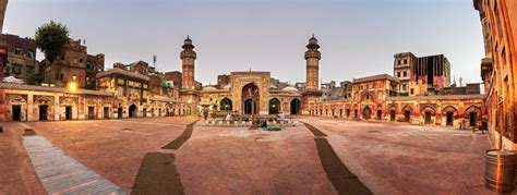 Wazir Khan Mosque Stock Image Image Of Mosque Walled 276704527