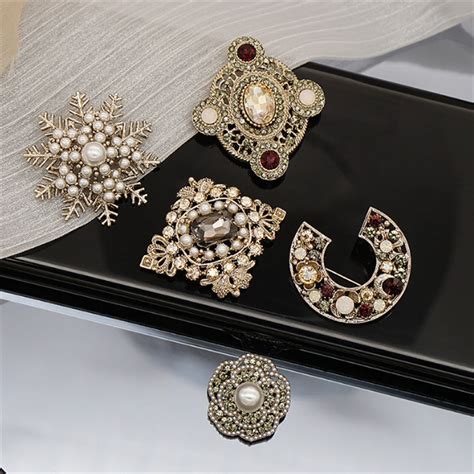 럭셔리 브랜드 디자인 곤충 시리즈 브로치 섬세한 작은 꿀벌 브로치 크리스탈 라인 석 핀 브로치 쥬얼리 선물 Aliexpress