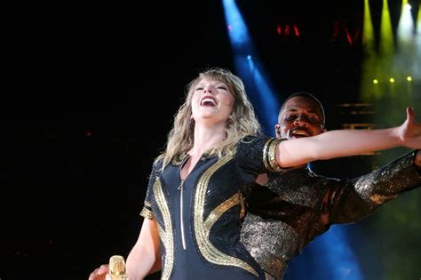 Pin By Queen Of Roses On Taylor Swift Taylor Swift Hot Taylor Swift Concert Taylor Swift