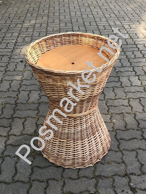 Напольная плетеная корзина для выкладки