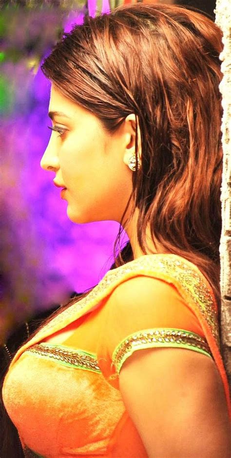 Sruthihasan Hot In Yevadu