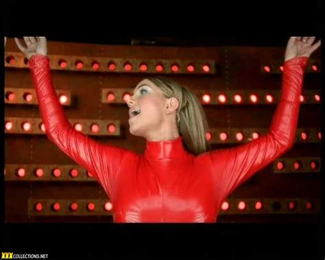 Britney Spears Oops I Did It Again Live In Hawaii DVDR Video XXXCollections Net