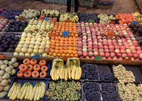 София Търся продавачКа за магазин плод и зеленчук Консултант продавач